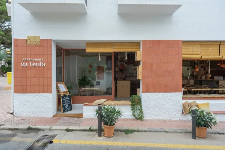 Hostal Sa Teula - Costa Brava (Spain)
