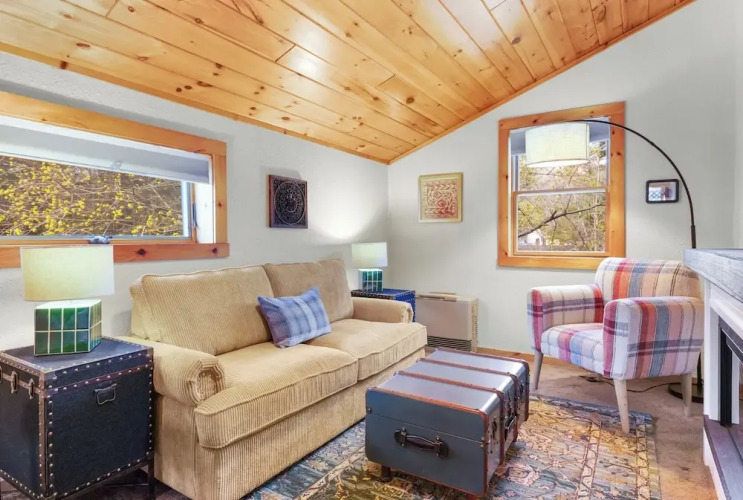 Phoenicia Lodge - Phoenicia, NY