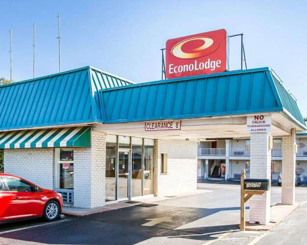 Econo Lodge Mc Donough - Stockbridge, GA