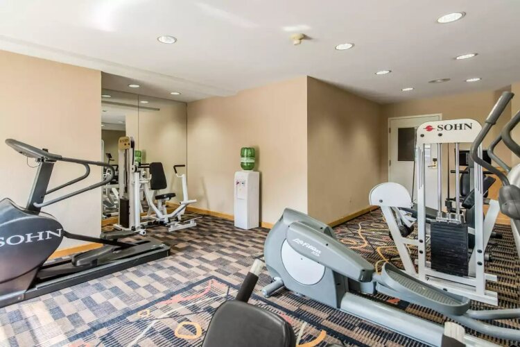 Quality Inn & Suites Hotel Muncie - Muncie, IN