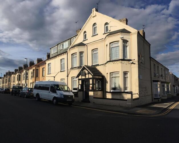 Oyo Tudor Lodge - Redcar Beach - Écosse