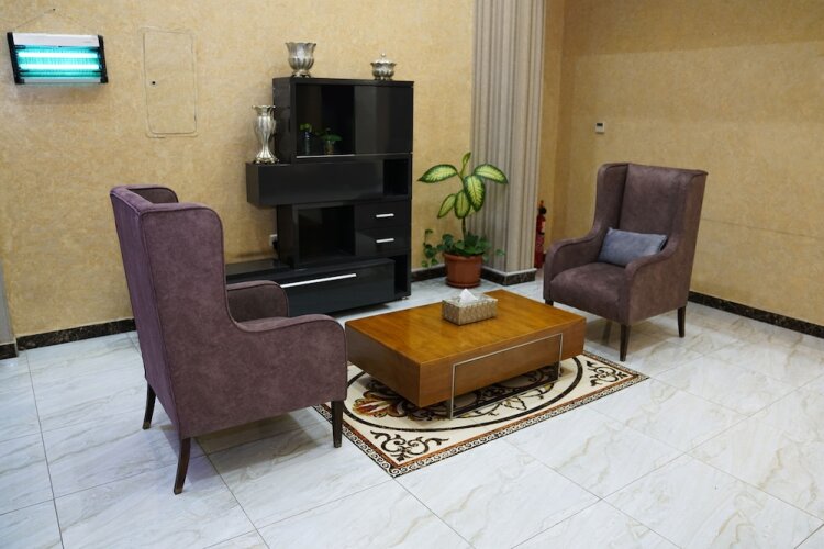 Ghosn Al Banafsej Hotel Suites - 