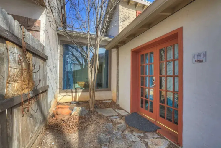 Texas Two Step Guesthouse - Fredericksburg, TX