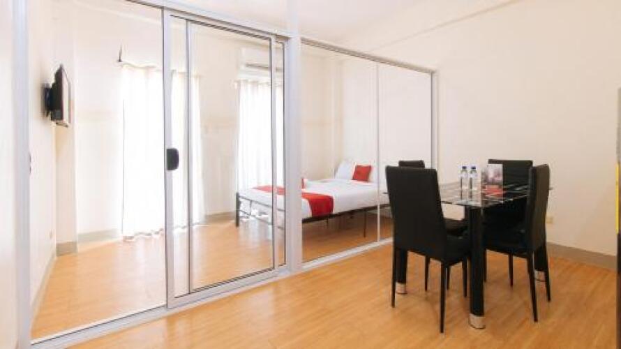 Reddoorz Plus At Alpina Heights Paranaque - Parañaque