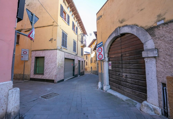 Gufo - Orange 100 Mt Near Lake - Toscolano-Maderno