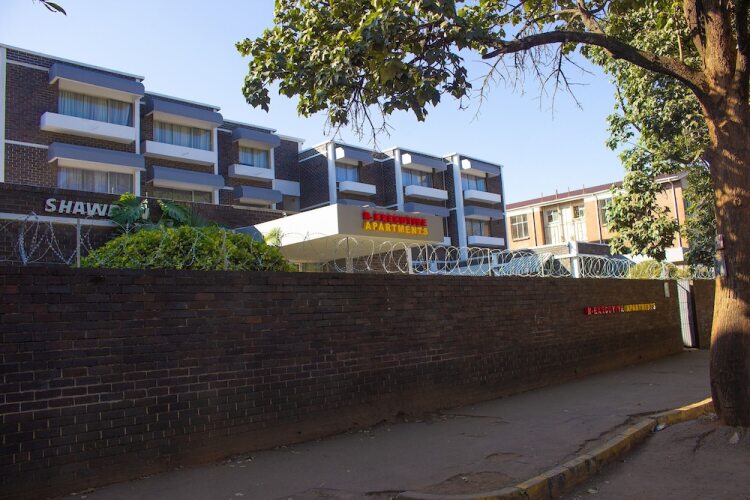 R Executive Apartments - Harare