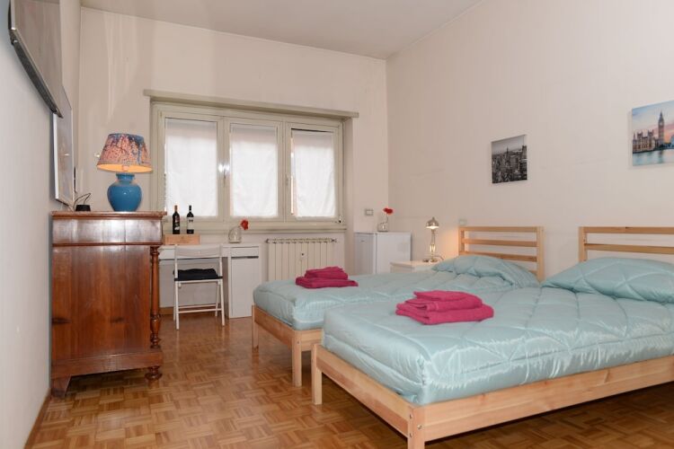 Room In Guest Room - Welcome To Our Establishment We Will Be Happy To Welcome You - Rome