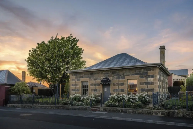 Fusilier Cottage Battery Point - Hobart