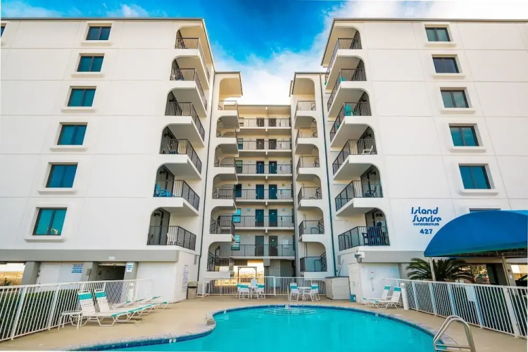 Island Sunrise 663 2 Bedroom Condo - Gulf Shores, AL