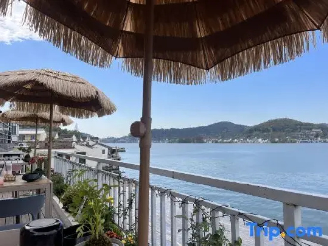 Dongqian Lake Muchen Homestay - Ningbo