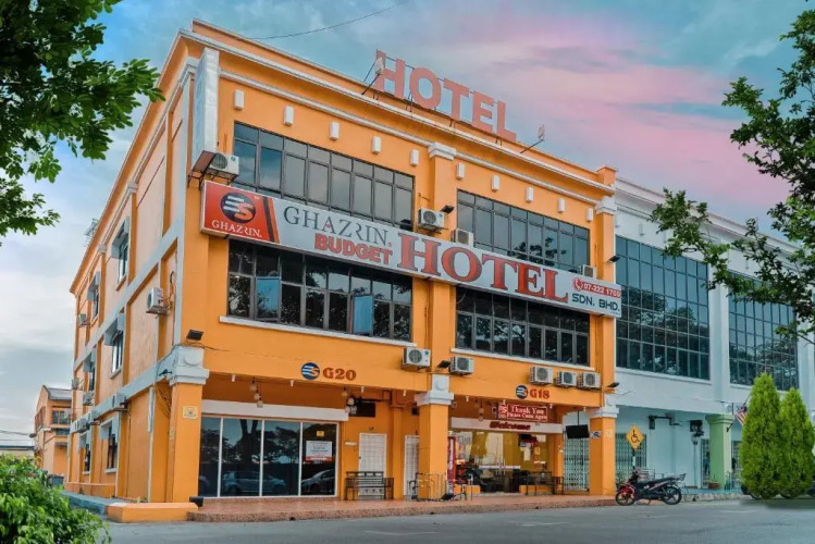 Ghazrin's Garuda Hotel - Johor Bahru
