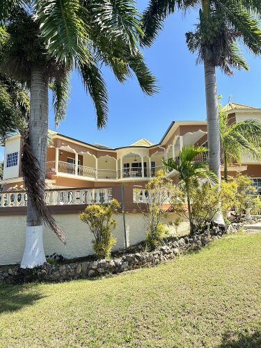 Chateau De La Rose - Montego Bay