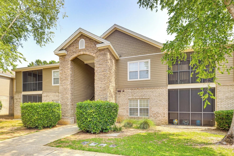3 Mi To Owa: Modern Condo W/ Resort Pool! - Alabama