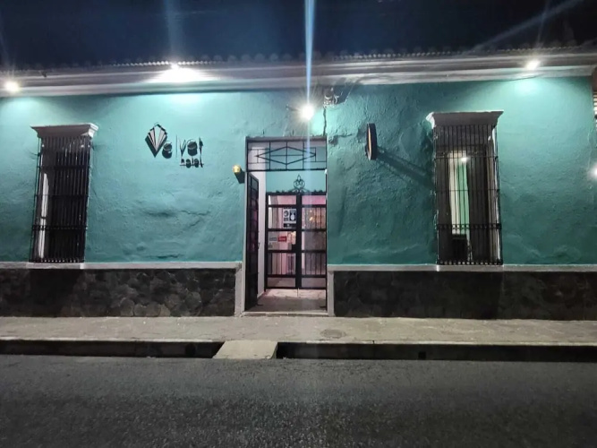 Hostal Velvet - Santa Ana