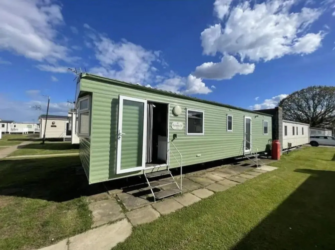 Great Caravan With Homely Feel In Clacton-on-sea - Clacton-on-Sea
