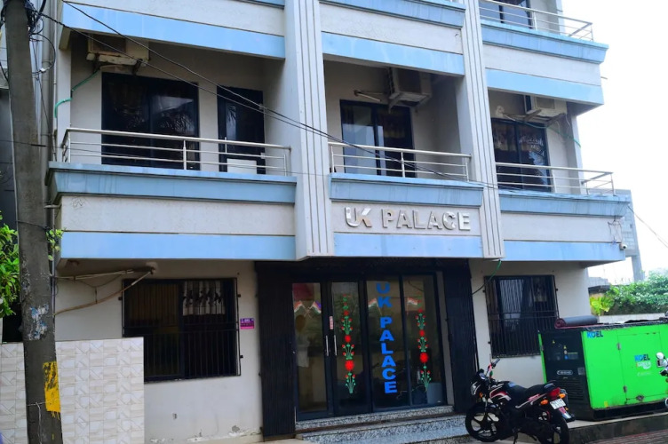 Dhamstay Hotel Uk Palace Near Beach Puri - Puri