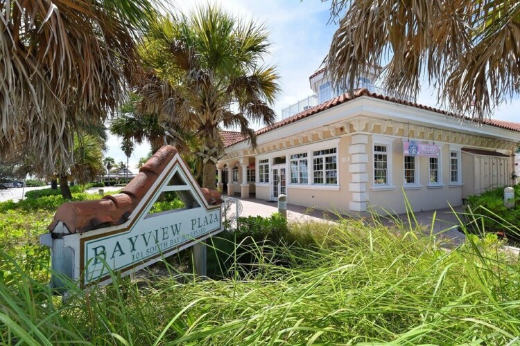 Island Gem A 2 Bedroom Villa By Redawning - Anna Maria, FL
