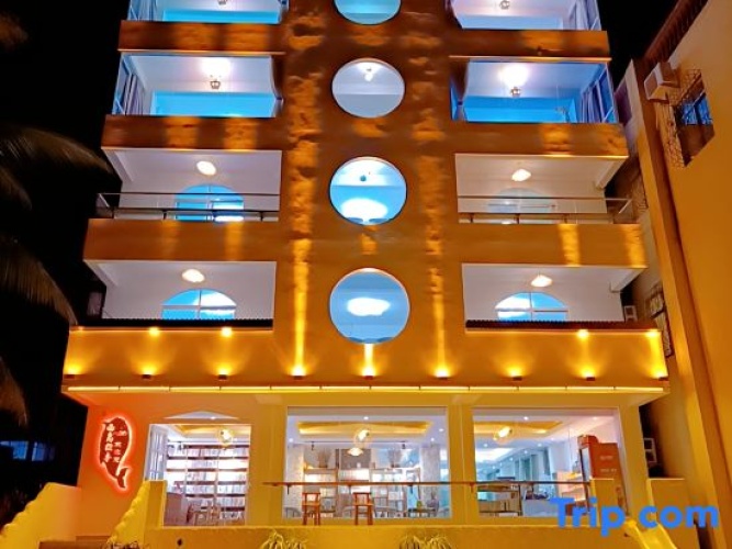 West Island Story Inn - Sanya