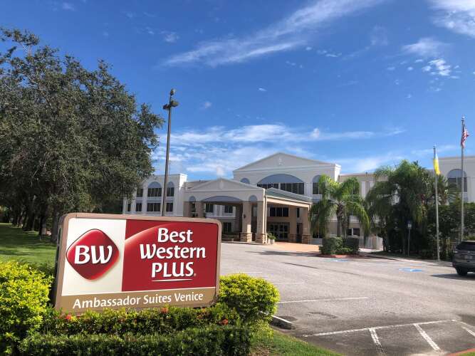 Best Western Plus Ambassador Suites Venice - Venice, FL