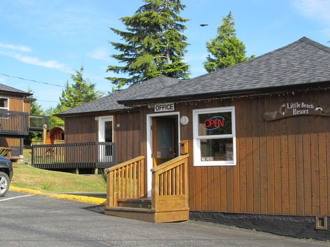 Little Beach Resort & Wellness Retreat - Vancouver Island