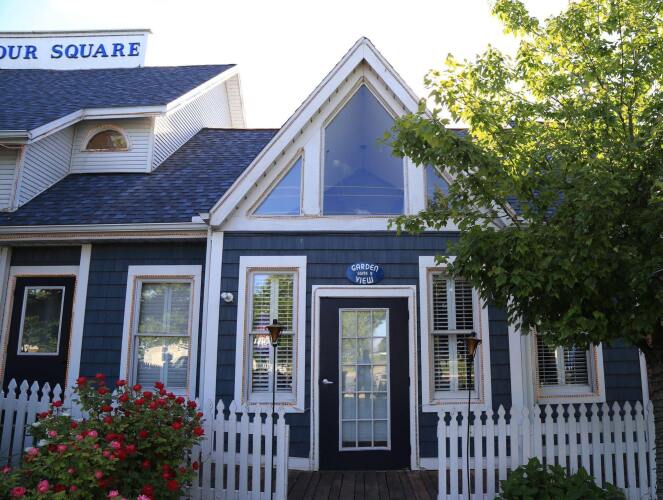 Harbour Square Suites - Put-in-Bay, OH
