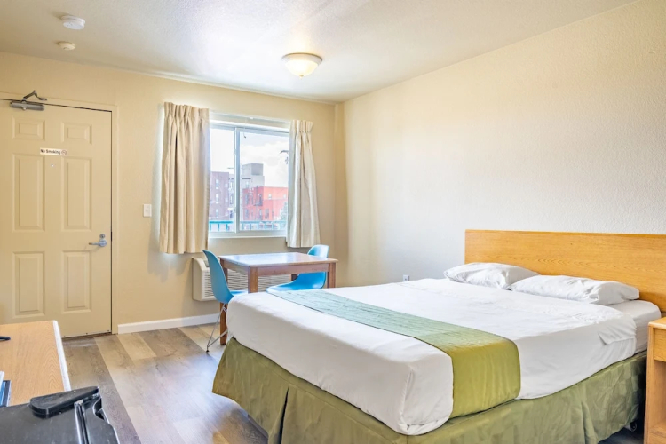 City Inn - Thornton, CO