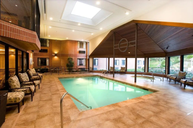 Ann Arbor Regent Hotel & Suites - Ann Arbor, MI