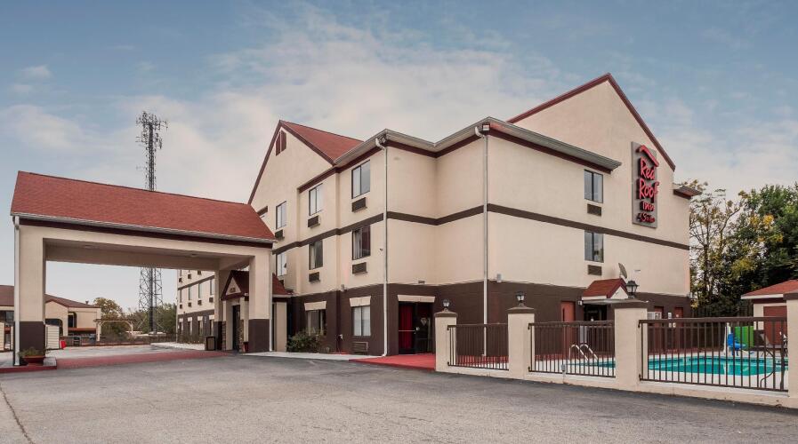 Red Roof Inn & Suites Augusta West - Augusta, GA