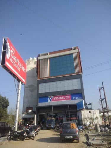 Hotel Aakriti Clarks Inn Express - Bareilly