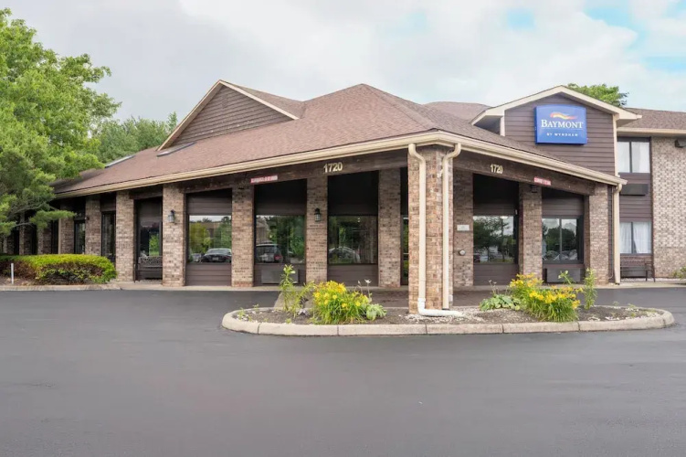 Baymont Inn & Suites Delaware - Delaware, OH