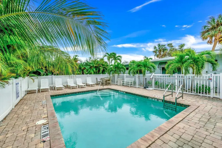 Driftwood At Anna Maria Island Inn - Anna Maria, FL