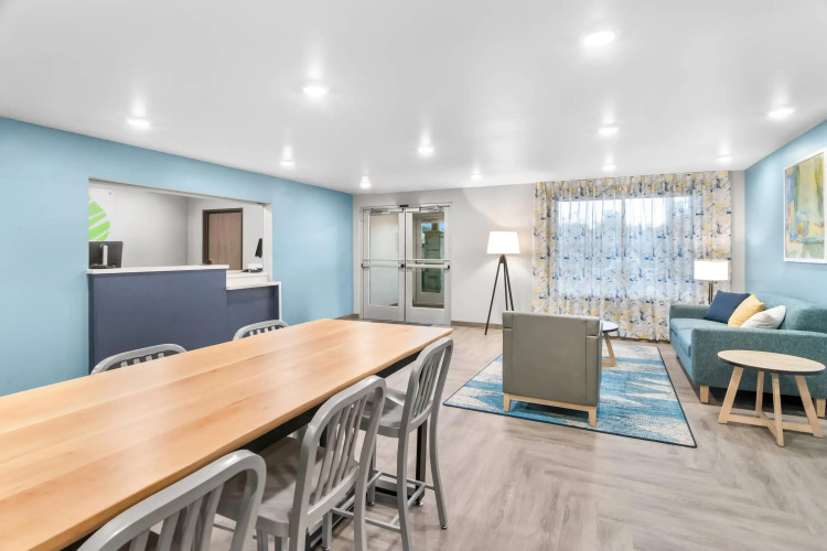 Woodspring Suites Elkhart - Elkhart, IN