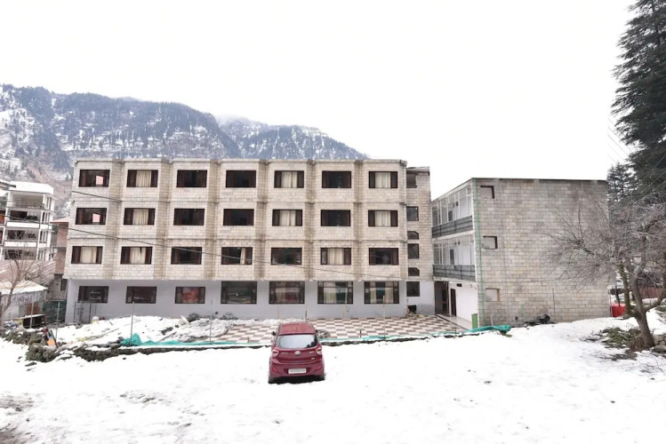 Kapoor Resort - Manali