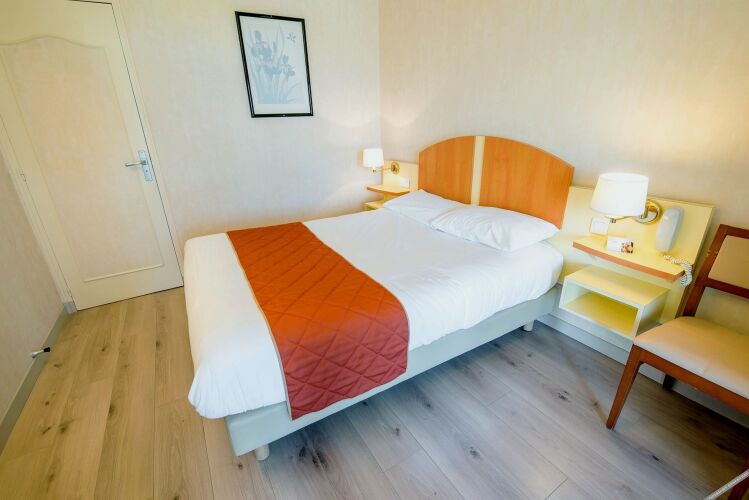 Hôtel Restaurant & Spa Le Val Moret - オーブ