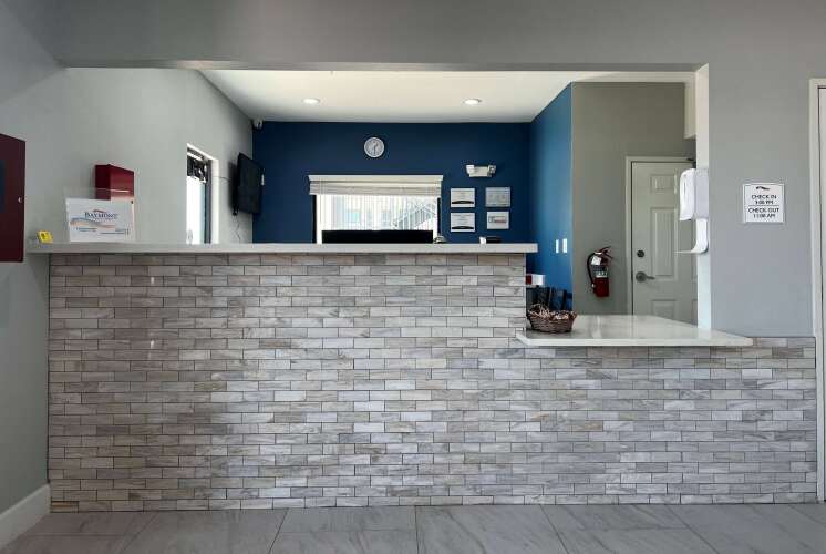 Baymont By Wyndham Freeport Texas - Lake Jackson, TX