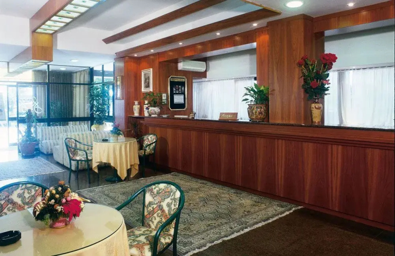 Hotel Tassoni - Alba Adriatica