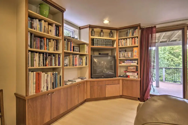 Harpers Ferry Apartment W/ Private Pool & Hot Tub! - Harpers Ferry, WV