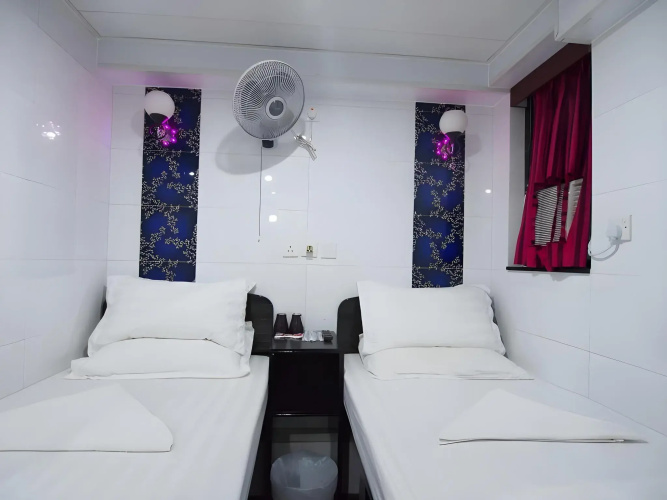 New Guangzhou Guesthouse - Hostel - Tsim Sha Tsui