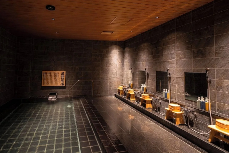 Waqoo Naritasan Monzen - Narita