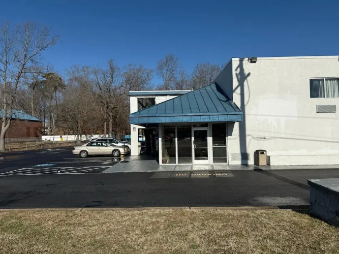 Relax Inn - Hampton, VA