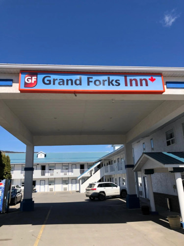 Grand Forks Inn - Grand Forks