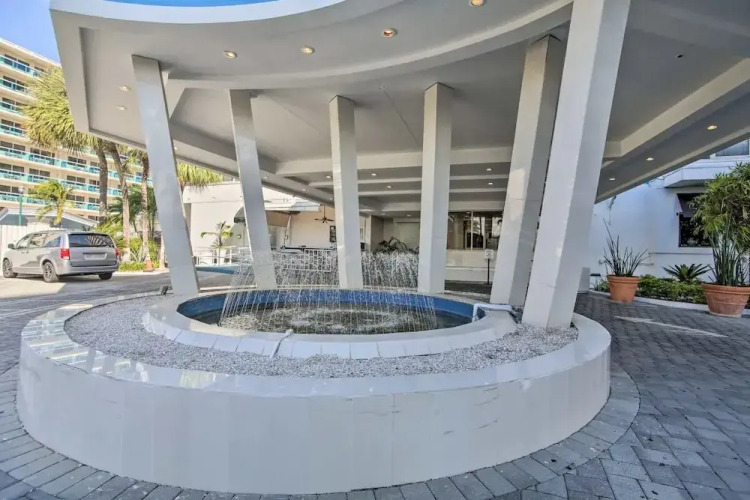 Luxe Beachfront Ft Lauderdale Resort Condo W/ Pool 1 Bedroom Apts By Redawning - Fort Lauderdale, FL