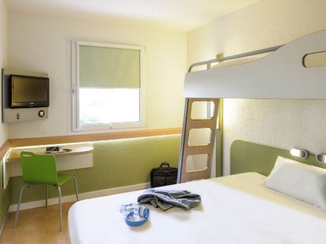 Ibis Budget Dommartin-lès-cuiseaux - Cuiseaux