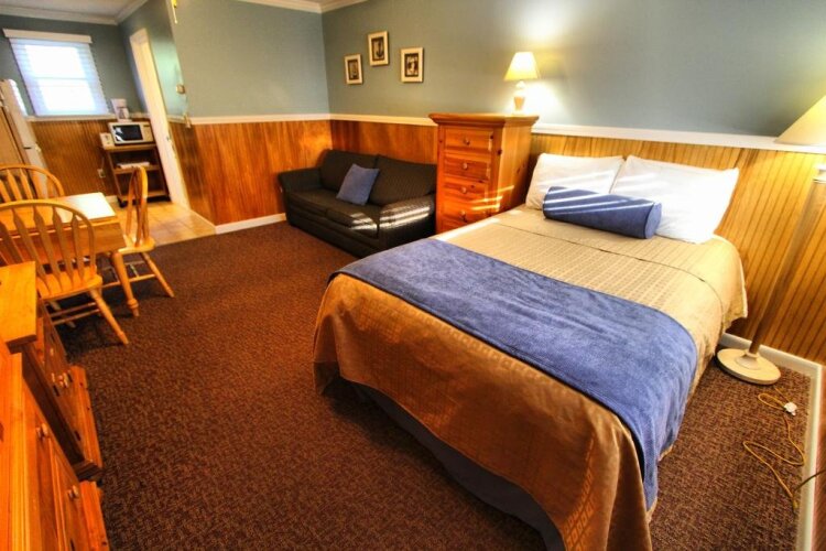 Island Manor Resort - Rhode Island
