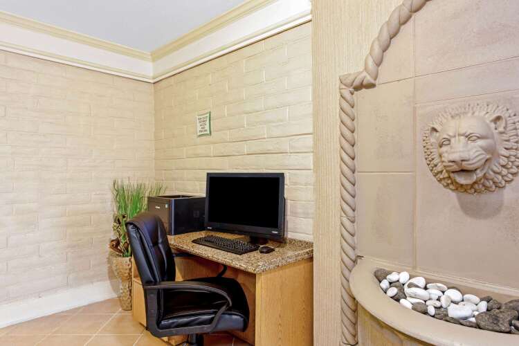 La Quinta Inn By Wyndham Orlando Airport West - Winter Park, FL