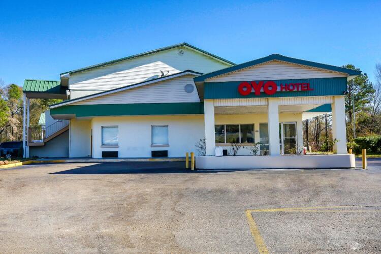 Oyo Hotel Jackson South I-55 - Jackson, MS