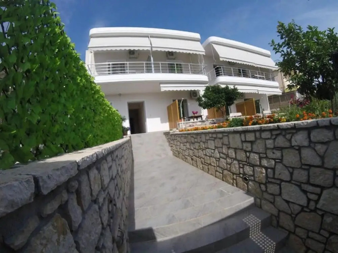 Riviera Rooms - Himarë