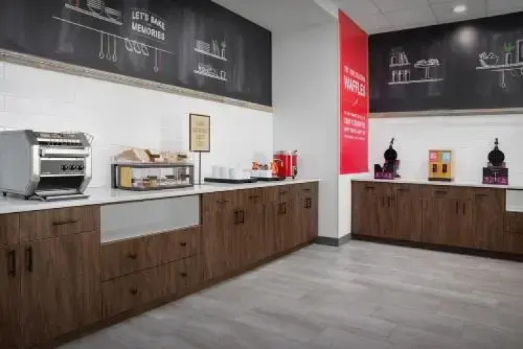 Hampton Inn & Suites Naples South By Hilton - Naples, FL