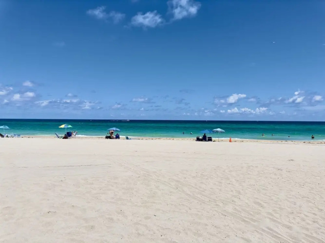 Southwinds 3 For 2 Queen Studio Steps To Beach - Hollywood, FL