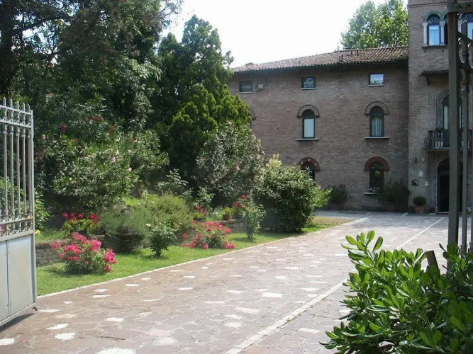 Hotel Castello - Modena